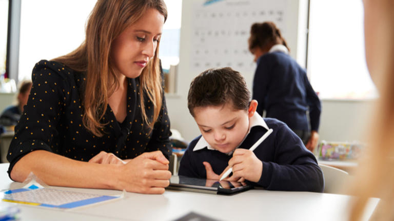 Difficultés à l'école - AlloDocteurs