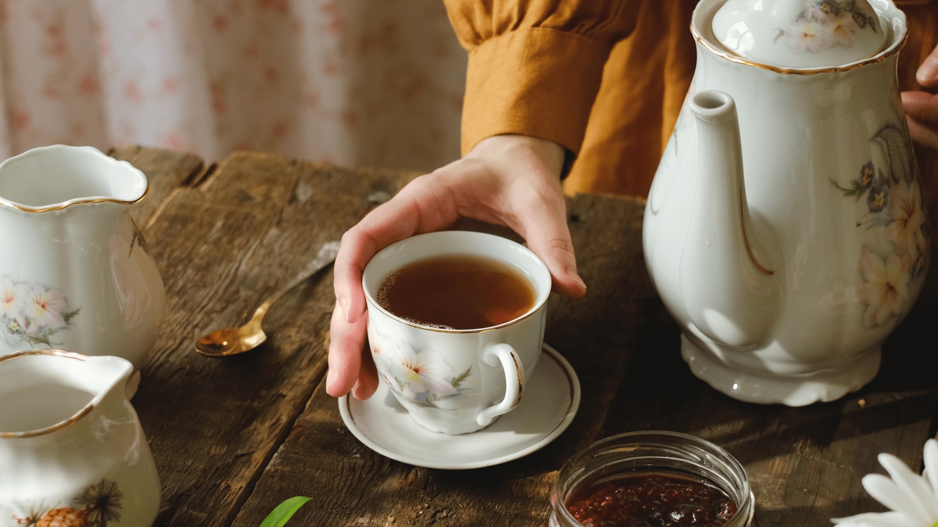 Que risque-t-on à trop infuser son thé ? - AlloDocteurs