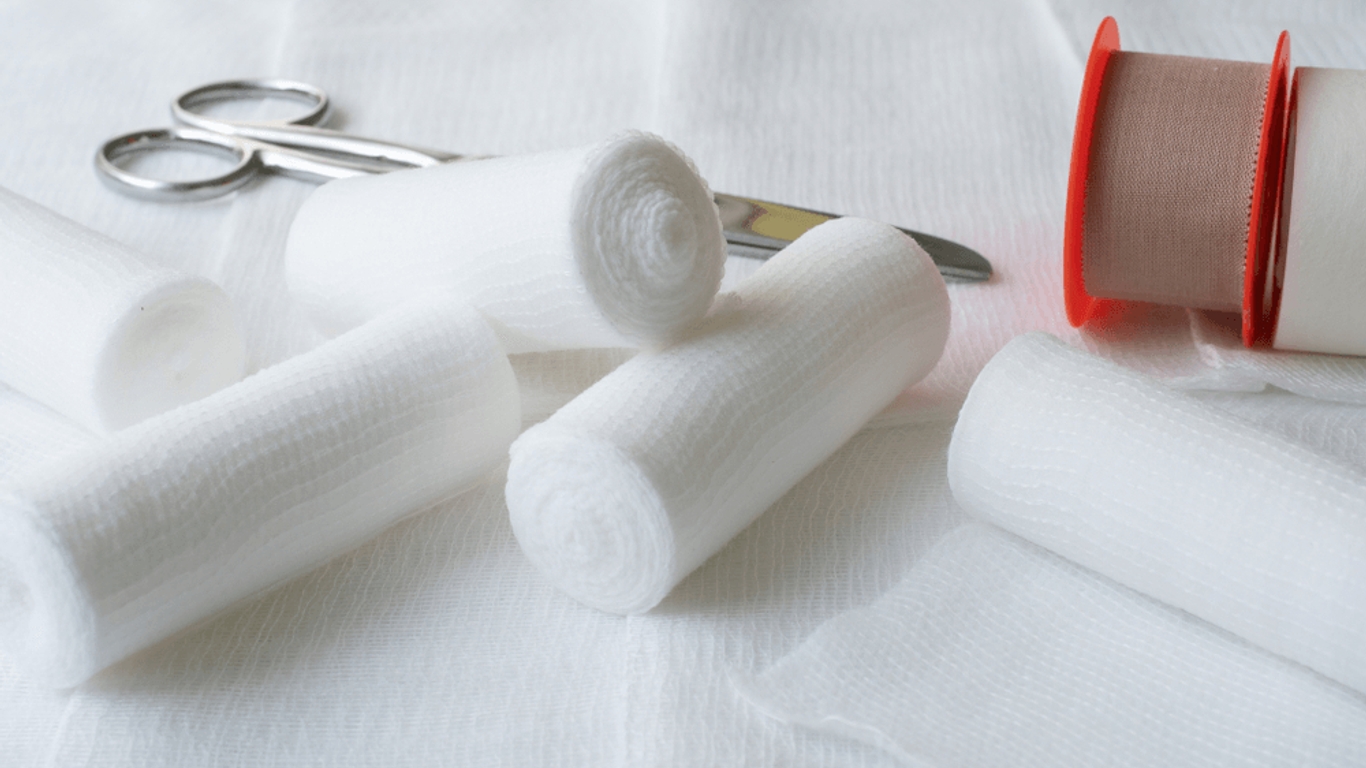 Pansements et compresses : comment bien les choisir et les utiliser ...