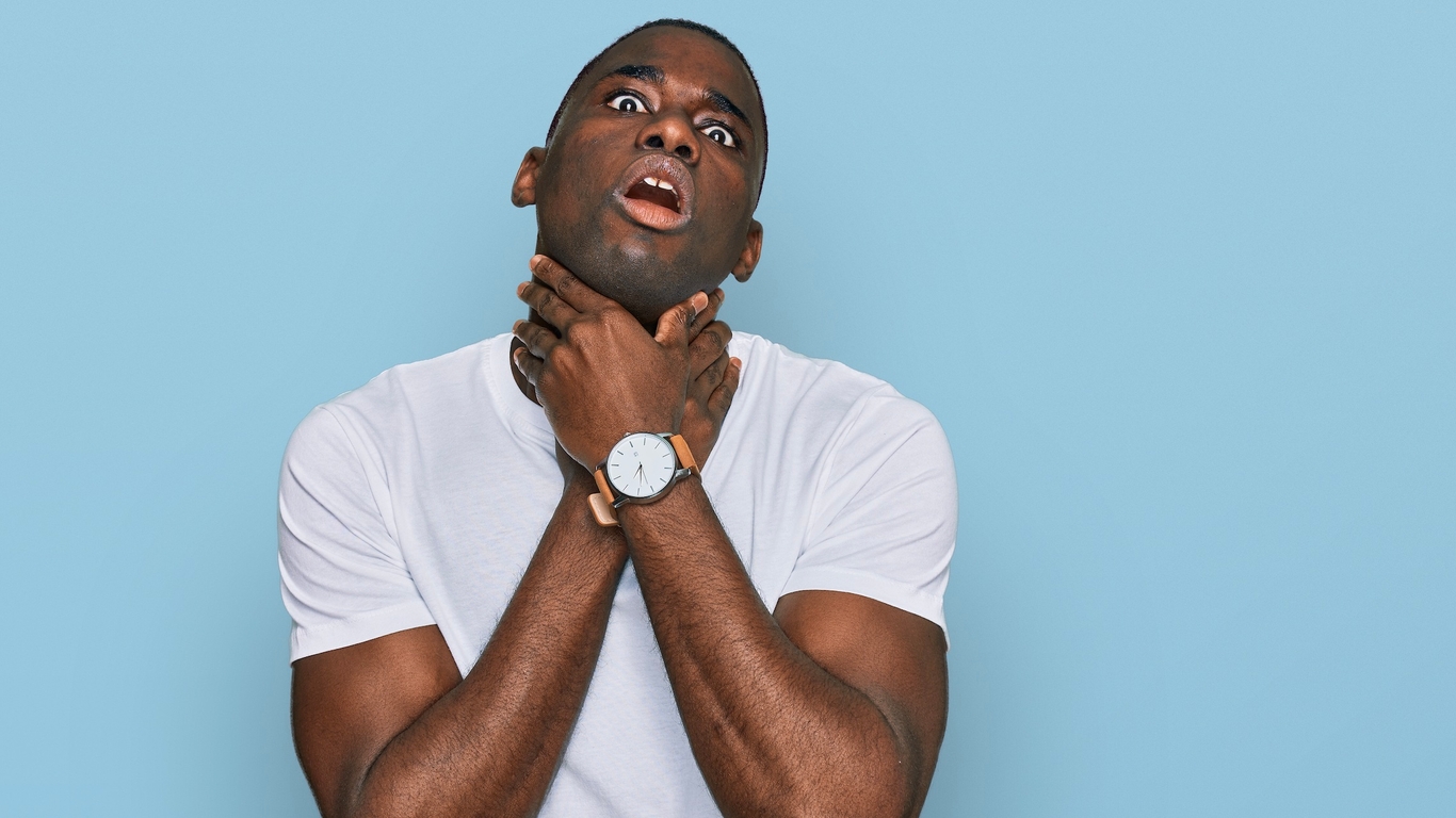 Etouffement : les bons gestes pour aider une personne en train de s ...