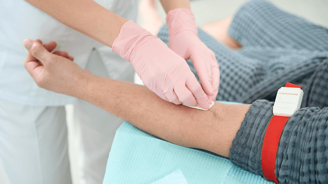 Taux de leucocytes (globules blancs) bas ou élevés : quand faut-il s ...