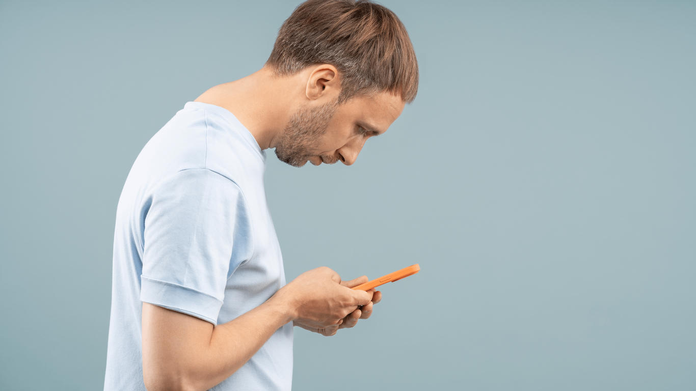 Tech neck : votre téléphone portable est-il un danger pour votre cou ...